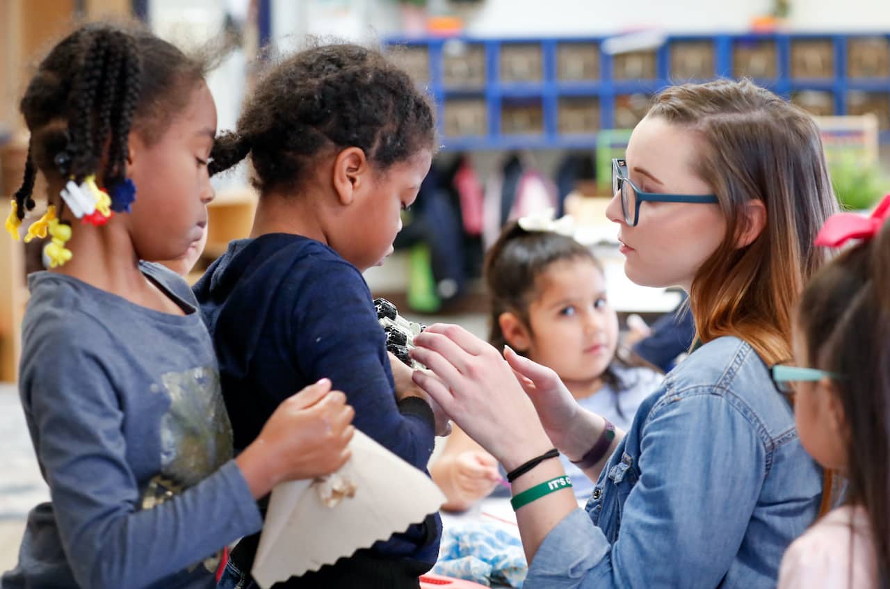 Preschool Teachers Teaching